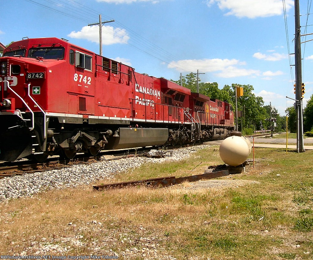 CP 8742